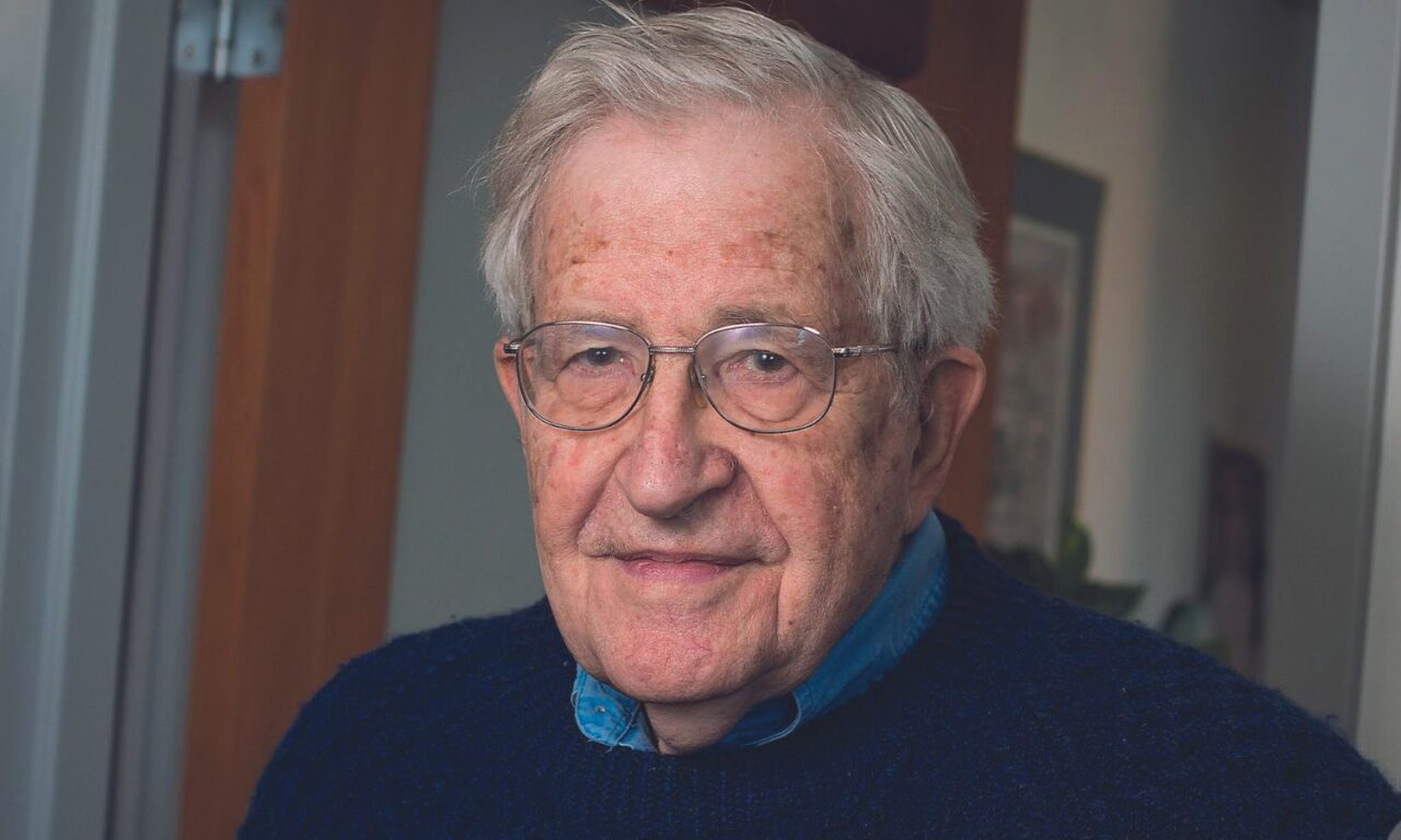 Noam Chomsky: «Más que una economía de mercado, tenemos una economía de ...